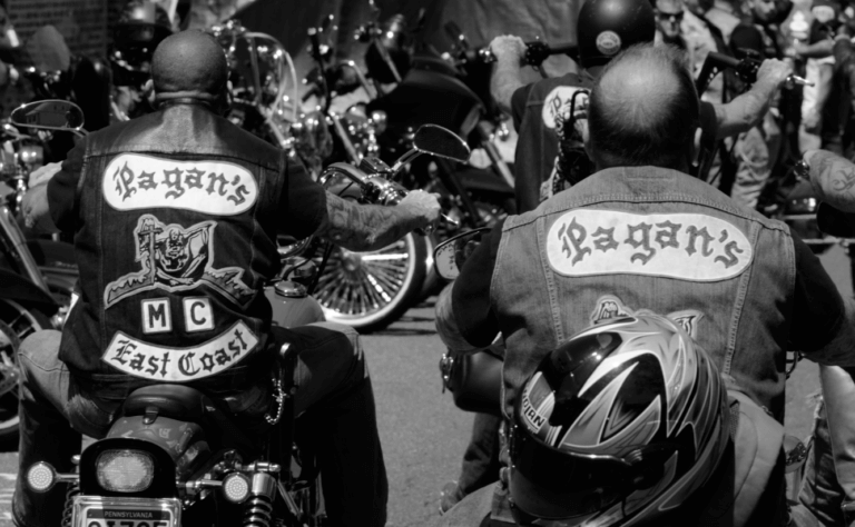 Qui sont les Bikers du MC Pagans ? - Zolki